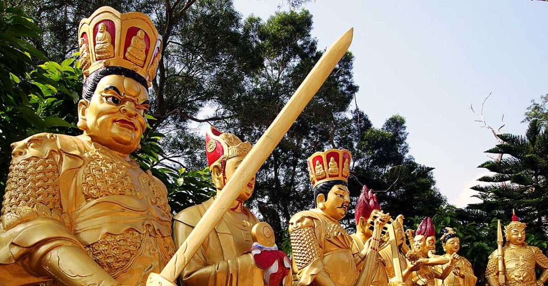 Ten Thousand Buddhas Monastery: The FastFacts Guide